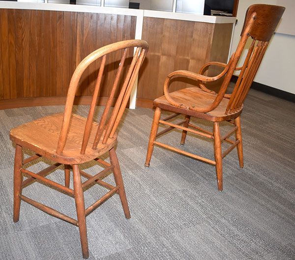 Supervisors discuss decorating courthouse lawn ahead of Holiday Stroll ...